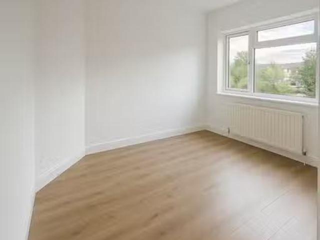 Rental! 3 bedroom terraced house for rent in Colebrook Road, S.