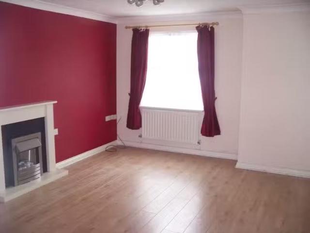 Cozy 3 bedroom terraced house for rent in Longridge Way, Westo.