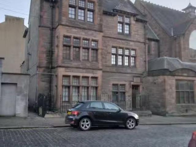 Unique 3 BR Property to rent in Maitland Street, Maryfield, Du.