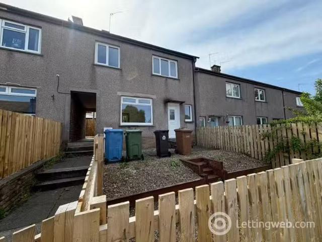 Unique 3 BR Property to rent in Burnside Avenue, West Lothian.