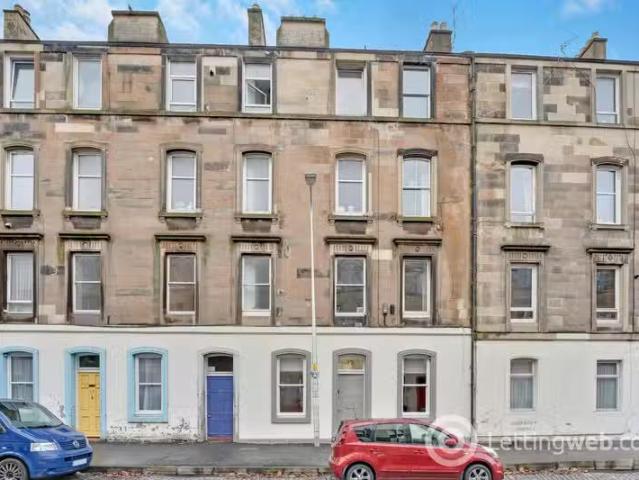 Nice 3 BR Property to rent in Dalmeny Street, Leith Walk, Edin.