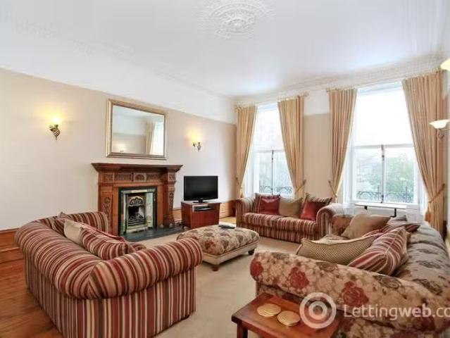 Deal! 3 BR Property to rent in Queens Gardens, West End, Aberd.