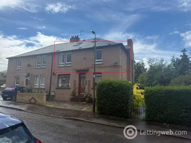 Unique 3 BR Property to rent in Stoneybank Crescent, Musselbur.