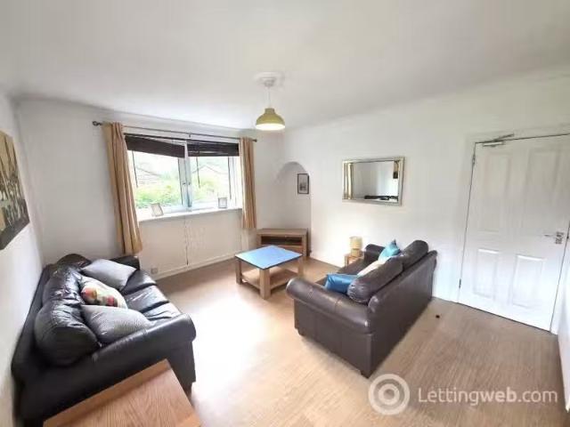 Unique 3 BR Property to rent in Union Glen, City Centre, Aberd.