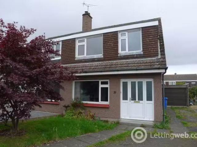 Deal! 3 BR Property to rent in 25 Doocot Road, St Andrews, KY1.