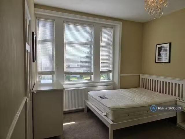 Charming 16 BA 1 bedroom house share for rent in Station Road.
