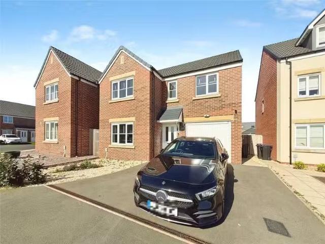 Cozy 1 BA 4 bedroom Detached House to rent, All Saints Road, L.