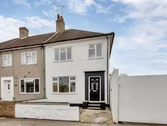 Rental! 1 BA 4 bedroom end of terrace house for rent in Suther.
