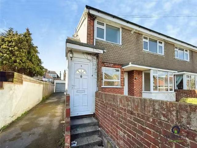 Nice 1 BA 4 bedroom Flat to rent, Neville Road, Bognor Regis.