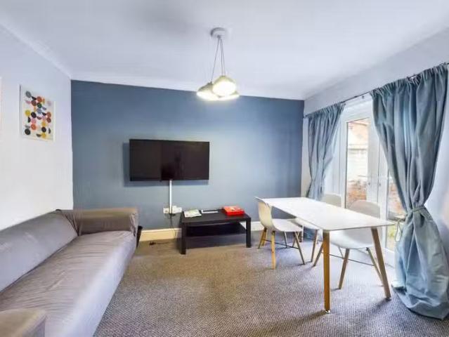 Unique 1 BA 4 bedroom House to rent, Euston Road, Far Cotton.
