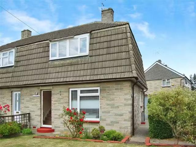 New 1 BA 4 bedroom Semi Detached House to rent, The Crescent.