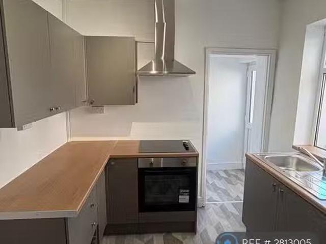 Unique 1 BA 4 bedroom terraced house for rent in King St, Tref.