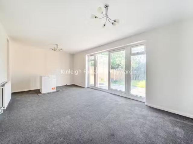 Unique 1 BA 4 bedroom terraced house for rent in St. Clairs Ro.
