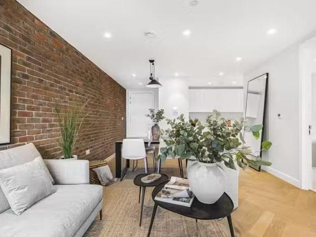 Unique 1 BA 1 bedroom apartment for rent in Mapple Path E5 8FB.