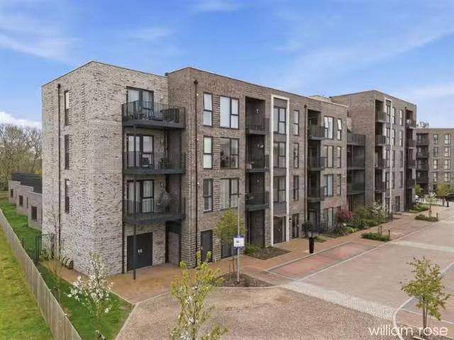 Cheap 1 BA 1 bedroom apartment for rent in Academy Way, Lought.
