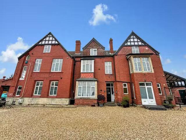 Unique 1 BA 1 bedroom apartment for rent in Francis House, 272.