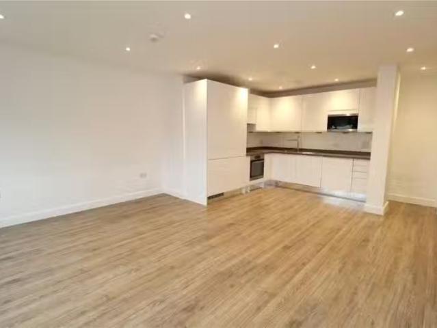 Unique 1 BA 1 bedroom apartment for rent in High Street, Colch.