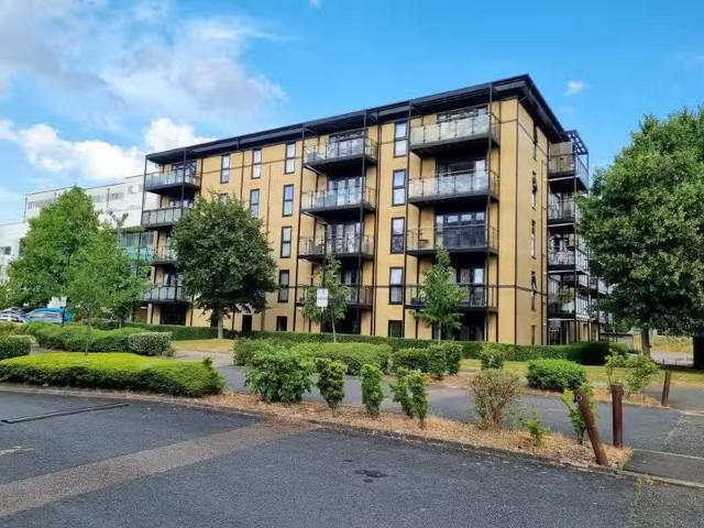 Rental! 1 BA 1 bedroom apartment for rent in Waldorf House, Be.