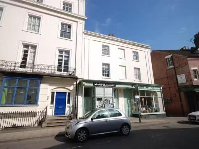Cheap 1 BA 1 bedroom apartment for rent in 5, Regent Place, Le.