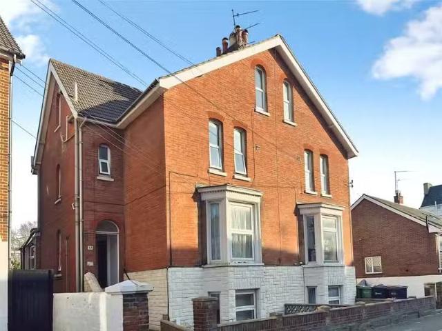 Charming 1 BA 1 bedroom Flat to rent, Elphinstone Road, Souths.