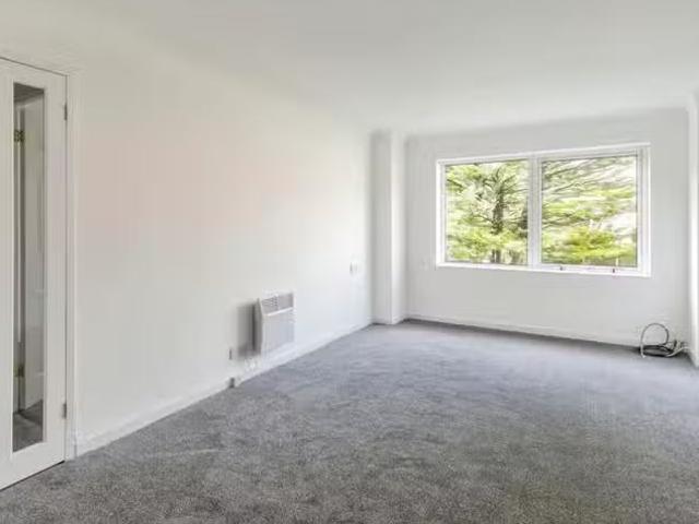 Nice 1 BA 1 bedroom flat for rent in Wimborne Road, BOURNEMOUT.