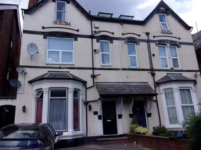 Cheap 1 BA 1 bedroom flat for rent in York Road, Edgbaston, Bi.