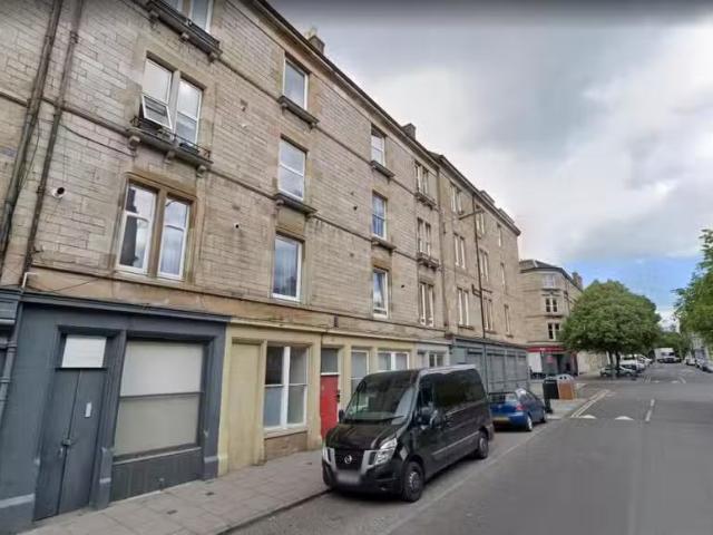 New 1 BA 1 bedroom flat for rent in Albert Street, Edinburgh.