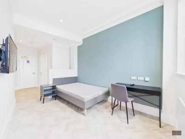 Unique 1 BA 1 bedroom flat for rent in Brights House, Bournemo.