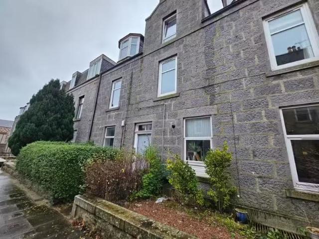 Cozy 1 BA 1 bedroom flat for rent in Claremont Street, Aberdee.