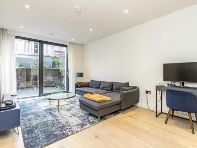 New 1 BA 1 bedroom flat for rent in Golden Lane, The Denizen.