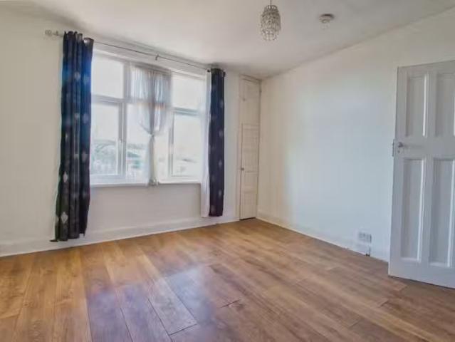 Just in! 1 BA 1 bedroom flat for rent in Holland Road, Wembley.