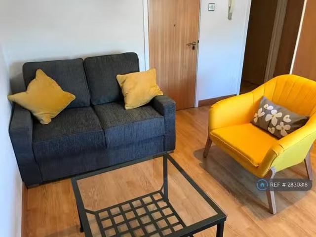 Charming 1 BA 1 bedroom flat for rent in Long Lane, London, EC1A