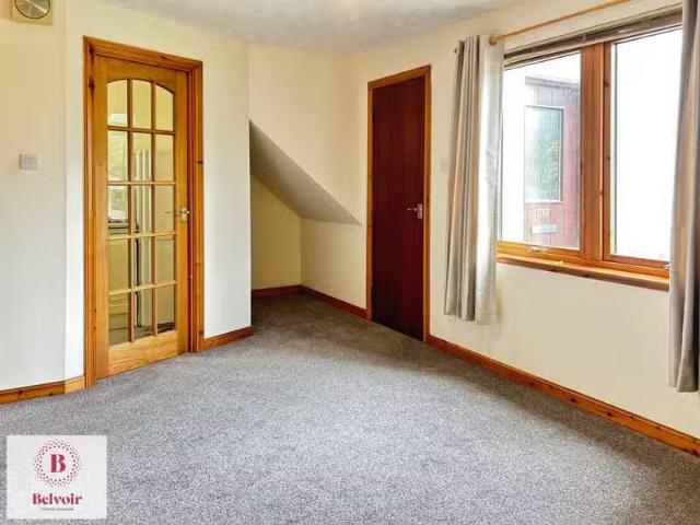 For Rent! 1 BA 1 bedroom flat for rent in Murray Terrace, Smit.