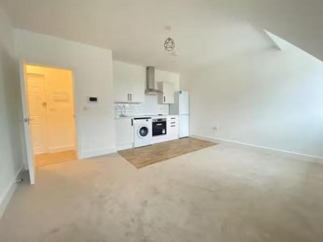 Cozy 1 BA 1 bedroom flat for rent in Rowland Road, Cranleigh.