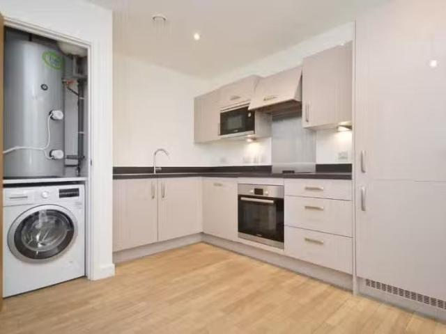 Unique 1 BA 1 bedroom flat for rent in St. Thomas Street, Bris.