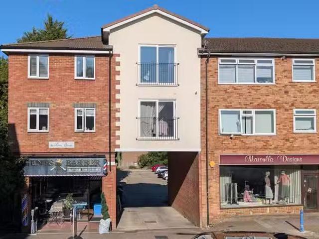 For Rent! 1 BA 1 bedroom flat for rent in Station Road, Cuffle.