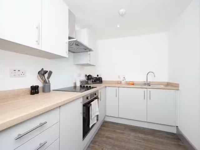 Just in! 1 BA 1 bedroom flat share for rent in The Picture Hou.