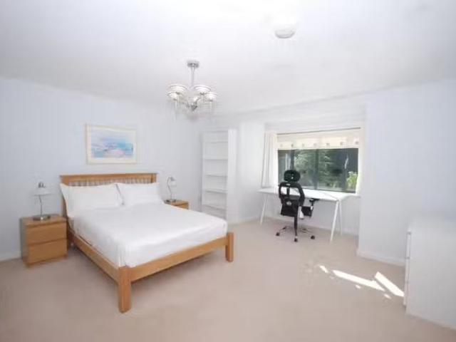 Just in! 1 BA 1 bedroom house share for rent in Cryfield Heigh.