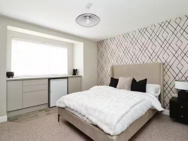 Nice 1 BA 1 bedroom house share for rent in Addison Road, Bilt.