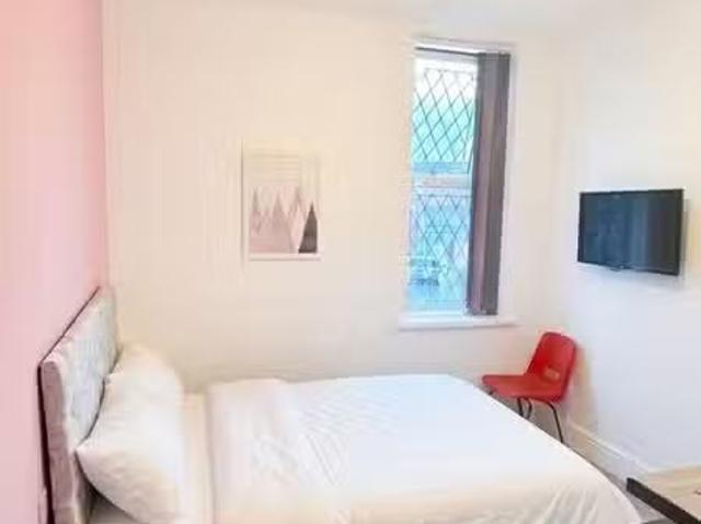 Cheap 1 BA 1 bedroom house share for rent in Brighton Road, Al.