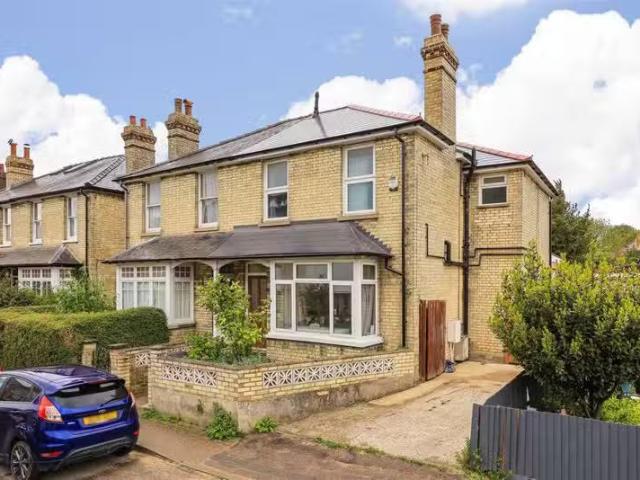 Cheap 1 BA 1 bedroom house share for rent in Garden Walk, Camb.