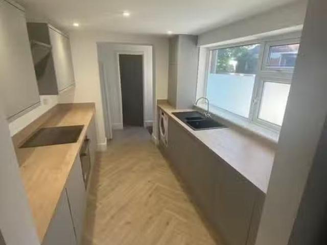 Cheap 1 BA 1 bedroom house share for rent in Exmouth Street, H.