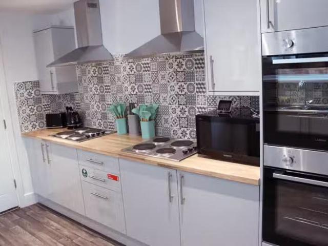 Cozy 1 BA 1 bedroom house share for rent in Hainton Avenue, Gr.