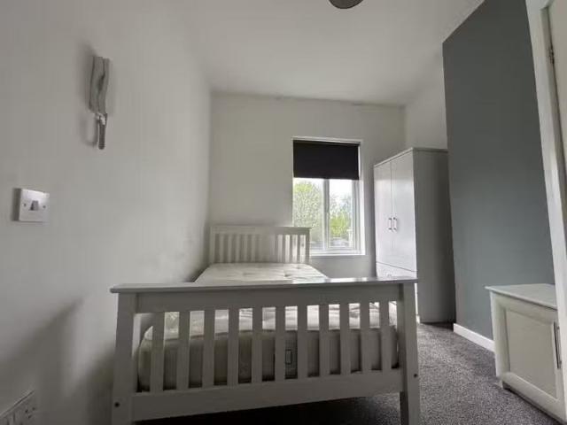 Cozy 1 BA 1 bedroom house share for rent in St Georges Road, H.