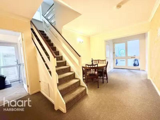 Cheap 1 BA 1 bedroom house share for rent in Pine Walk, Birmin.