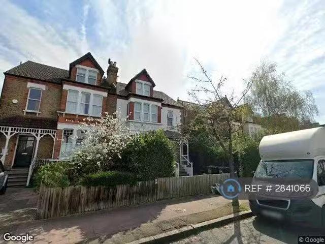 Nice 1 BA 1 bedroom house share for rent in Queens Road, Becke.