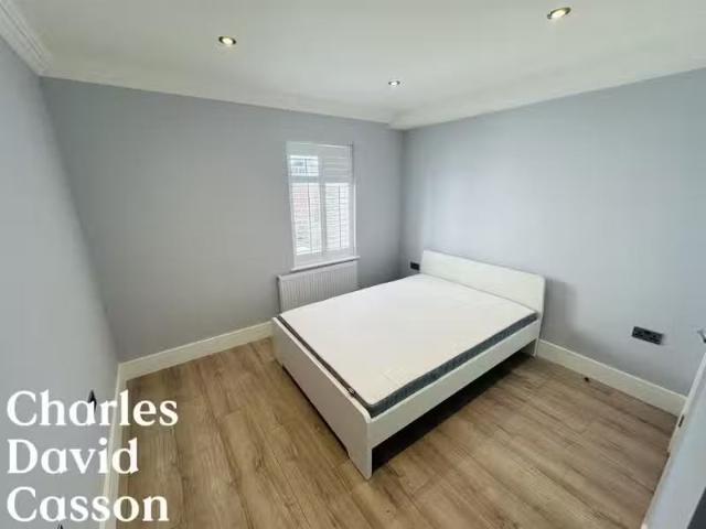 Just in! 1 BA 1 bedroom house share for rent in Rainsford Lane.