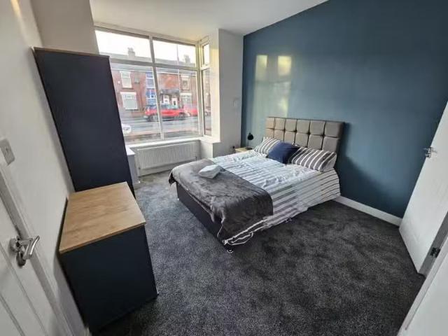 New 1 BA 1 bedroom house share for rent in Tonge Moor Road, Bo.
