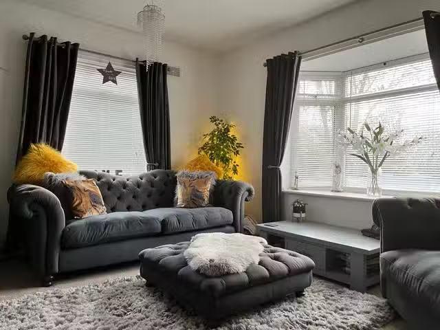 Nice 1 BA 1 bedroom semi detached house for rent in Featherbed.