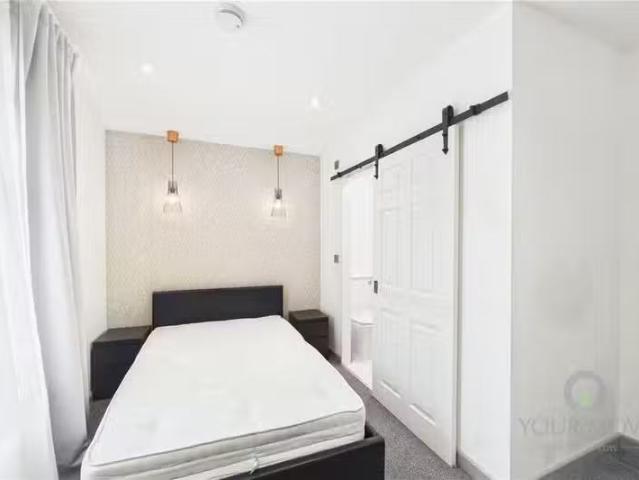 Unique 1 BA 1 bedroom Room to rent, Moore Street, Northampton.